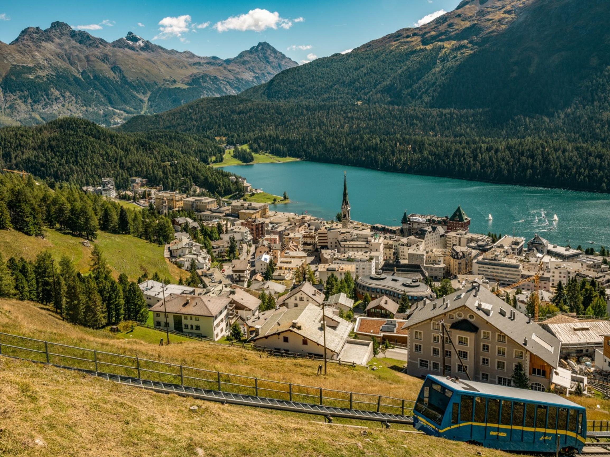 Grand Tour – sähköautolla Sveitsin vuoristosolissa | Apu360
