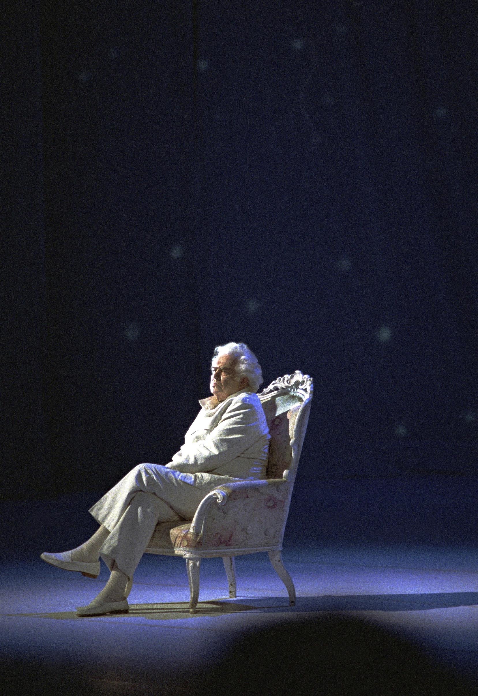 Tarmo Manni: Hullun roolia läpi elämän – Valkokankaan varjot 9/10 | Apu