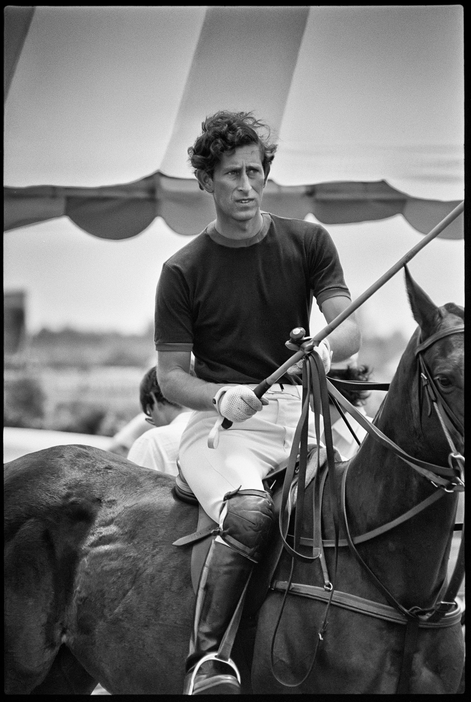 Kuningas Charles III: Kohtalona kuninkuus, mutta millainen? | Apu